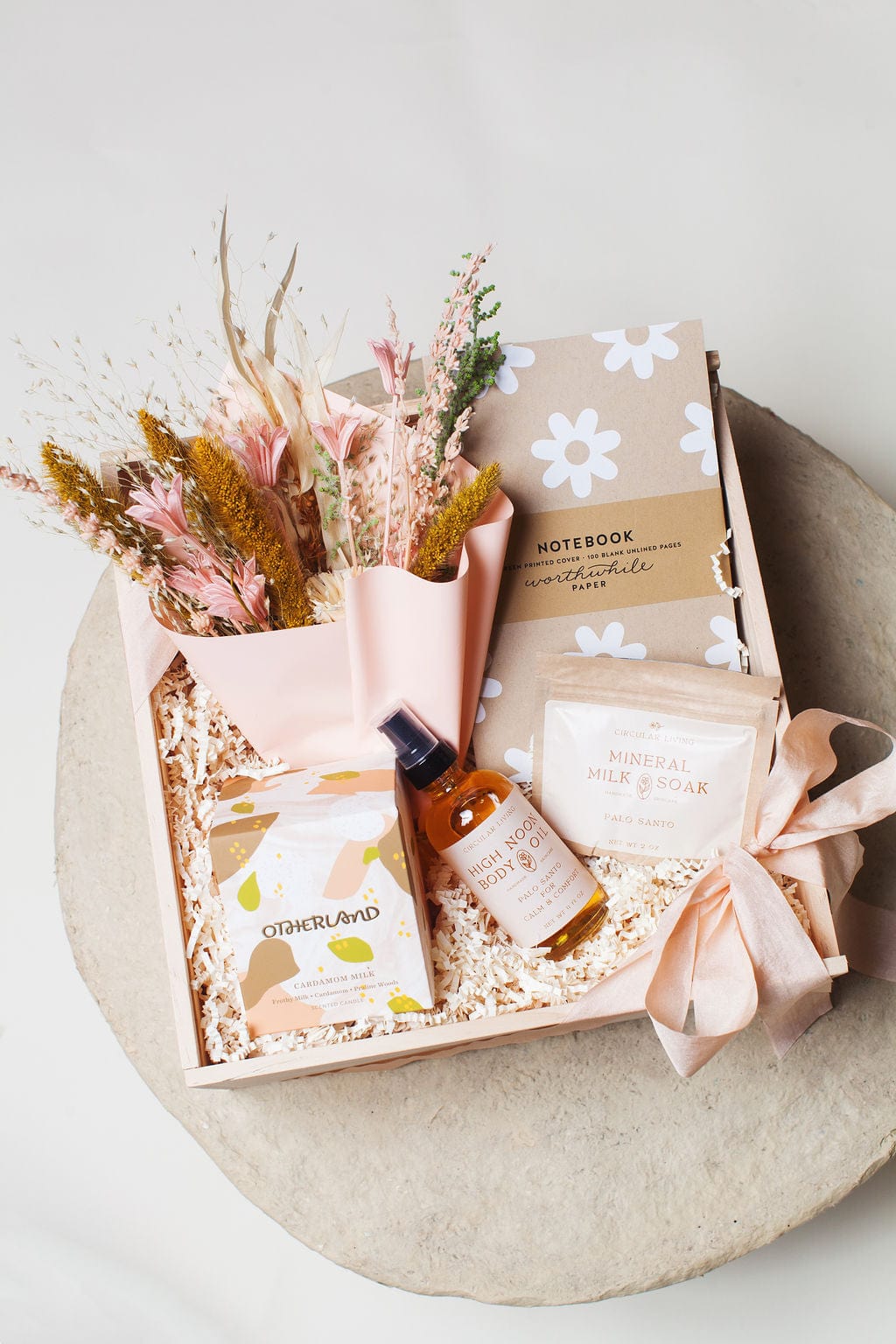 Gift box delivery store
